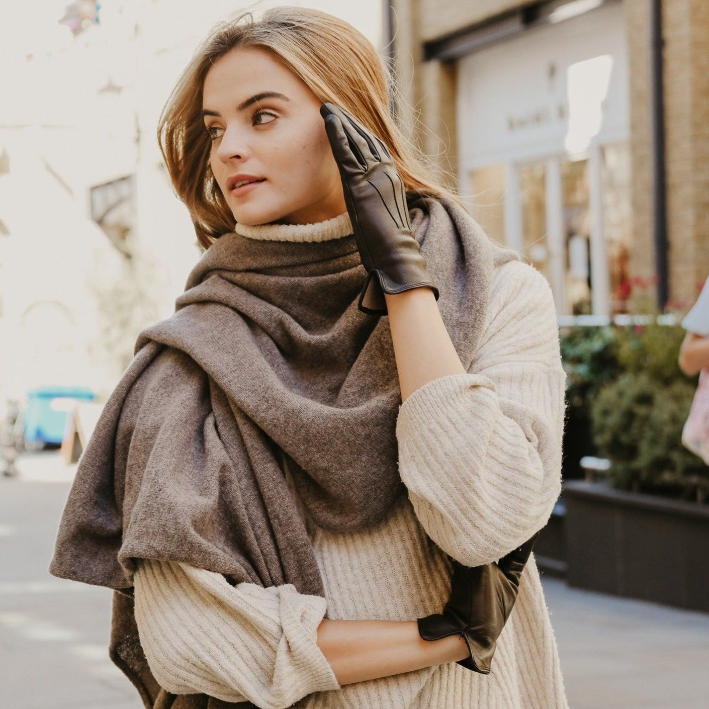 Leather Gloves with Silk Lining - Emilie